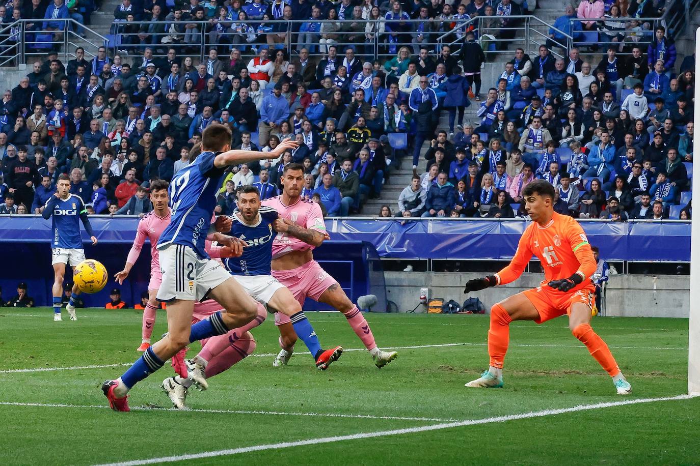 El Real Oviedo - Eldense, en imágenes: así fue el partido | El Comercio: Diario de Asturias